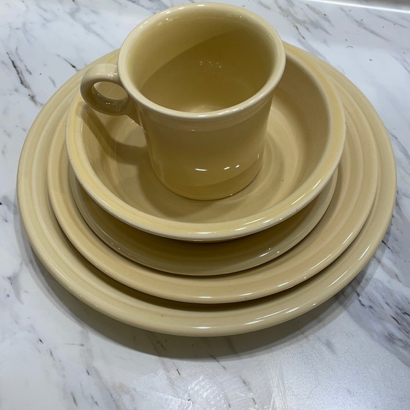 Fiesta | Dining | Fiesta Set Of 5 Ivory Plates And Bowl And Cup | Poshmark